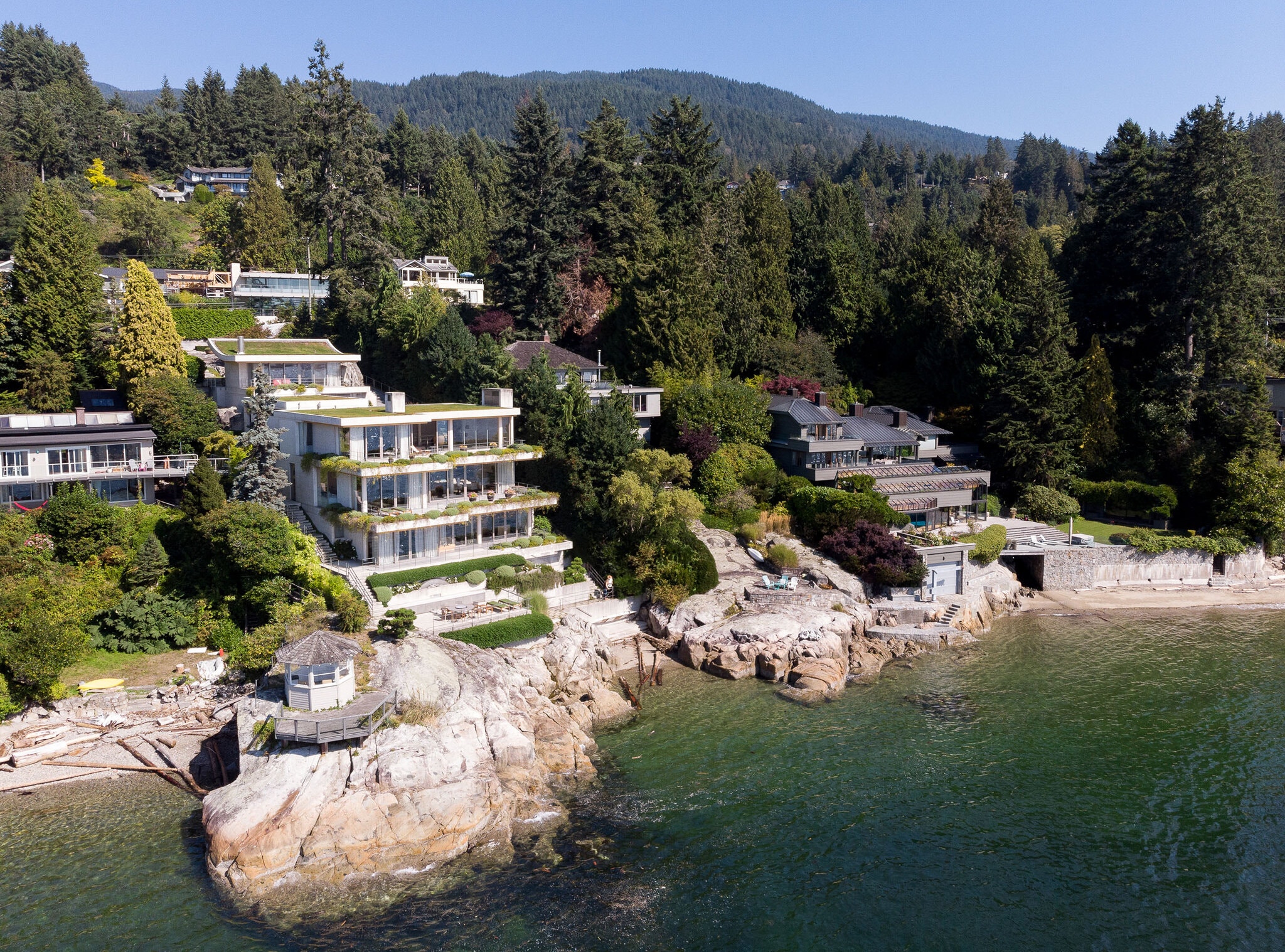 A Canadian Dream House That Took Three Architects to Build - GCO Portal